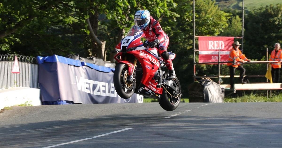 Honda flexes its muscles at the Tourist Trophy: Dean Harrison dominates ...