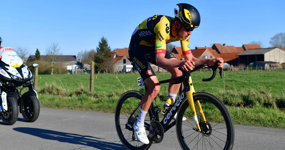 Tiesj Benoot back to training months after being hit by car: "After six weeks in a brace, it ...