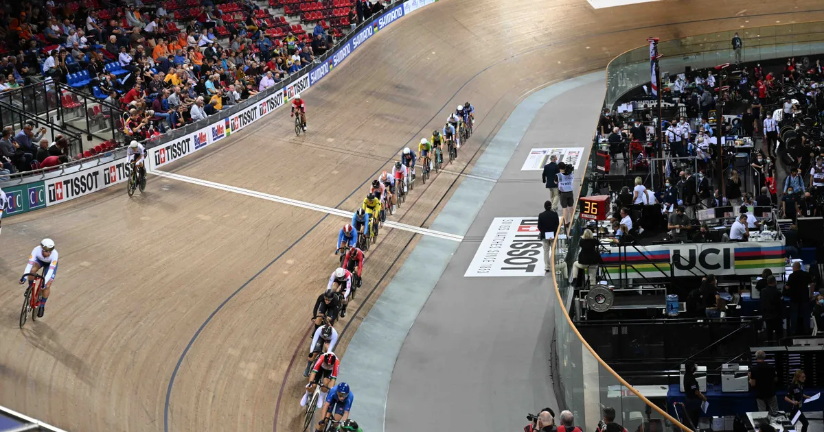 Matt Richardson becomes the first man to fly through 200-meter course ...