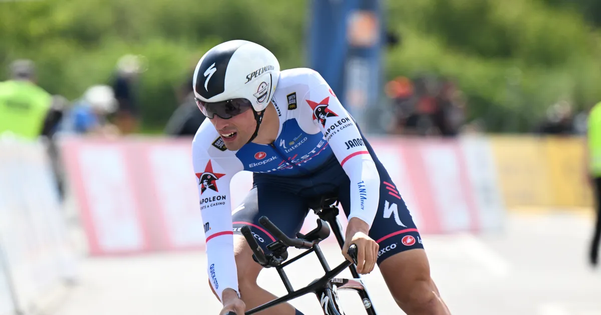 Ethan Vernon edges out Mads Pedersen to prologue victory at the Deutschland Tour