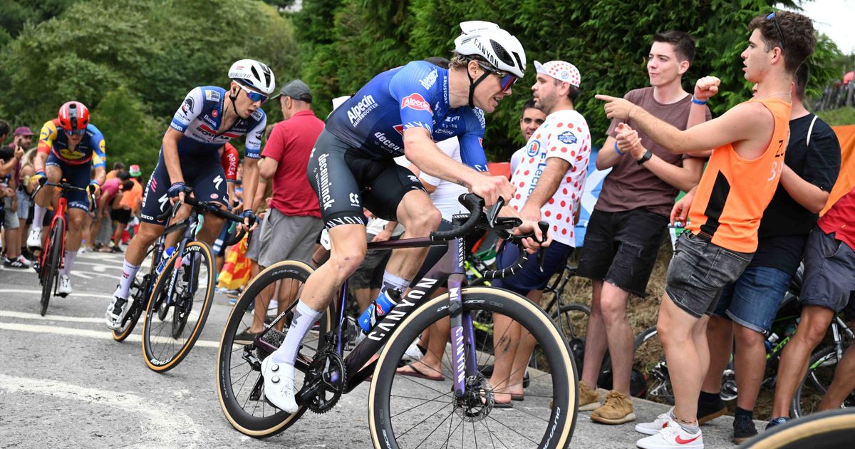 E-Sports World Champion happy to have given up road cycling and World ...