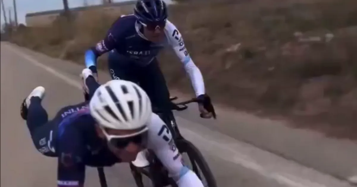 VIDEO: Chris Froome and Krists Neilands go Superman in Israel - Premier ...