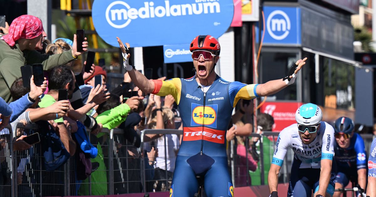 Two for two! Jonathan Milan takes dominant sprint win on stage 1 of ...