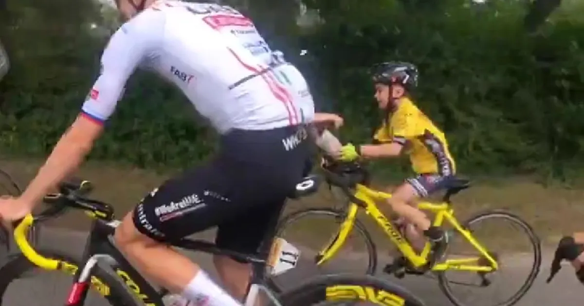 SHORTS | Tadej Pogacar gives young fan bidon on rest day; Remco ...