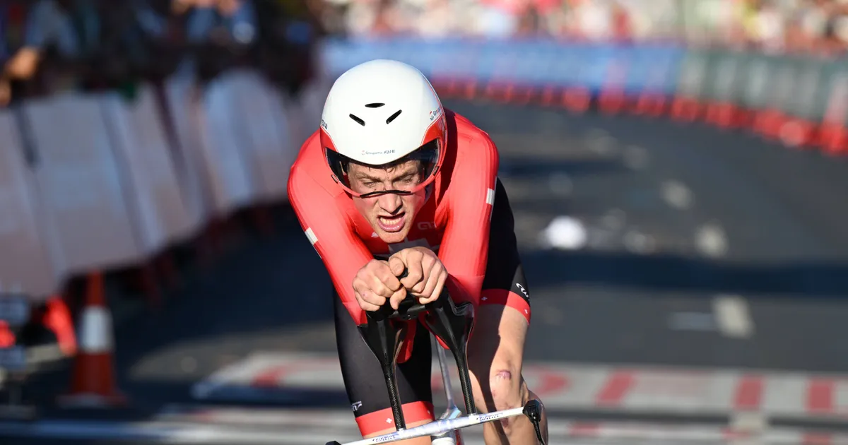 Stefan Küng brings in incredibly tight victory at Chrono des Nations ...