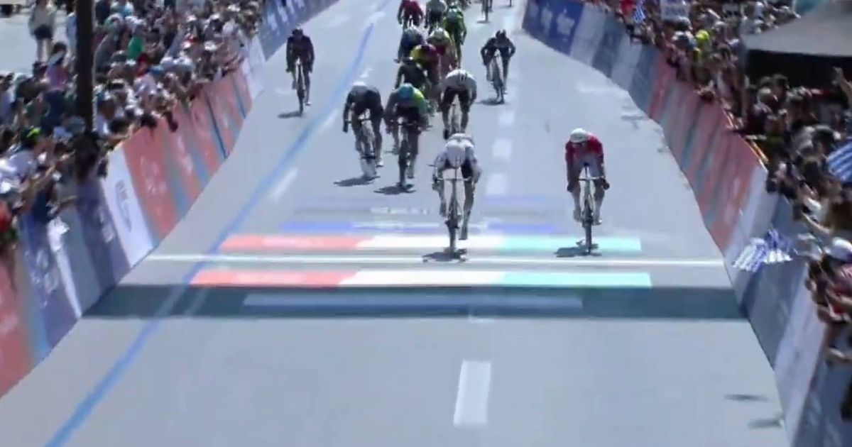 Q36.5's Matteo Moschetti beats Dylan Groenewegen once again to win ...