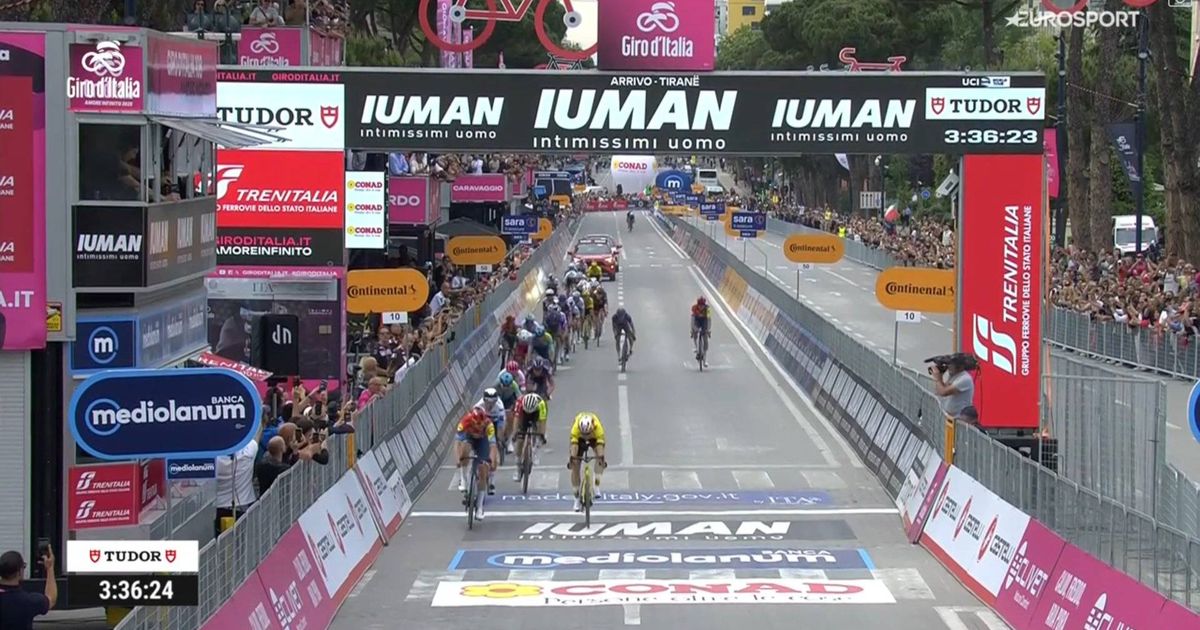 Giro d'Italia | Mads Pedersen wins stage 1 against Wout van Aert; Mikel ...