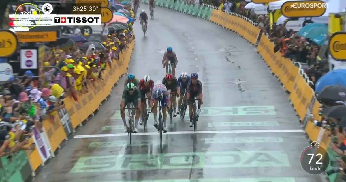 Green jersey Jonathan Milan wins stage 17 at Tour de France - Meeus and ...