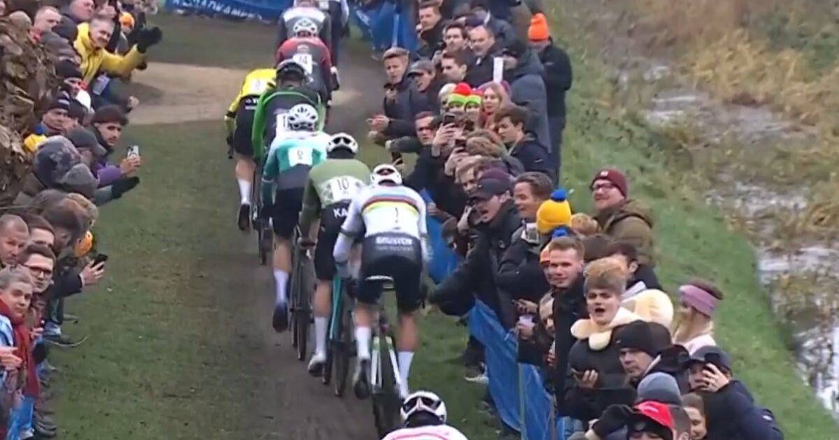 VIDEO: Mathieu van der Poel given scare after spectator contact in Loenhout