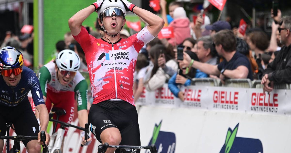 Transfer Market - Several World Tour teams seek to sign the sprinter ...