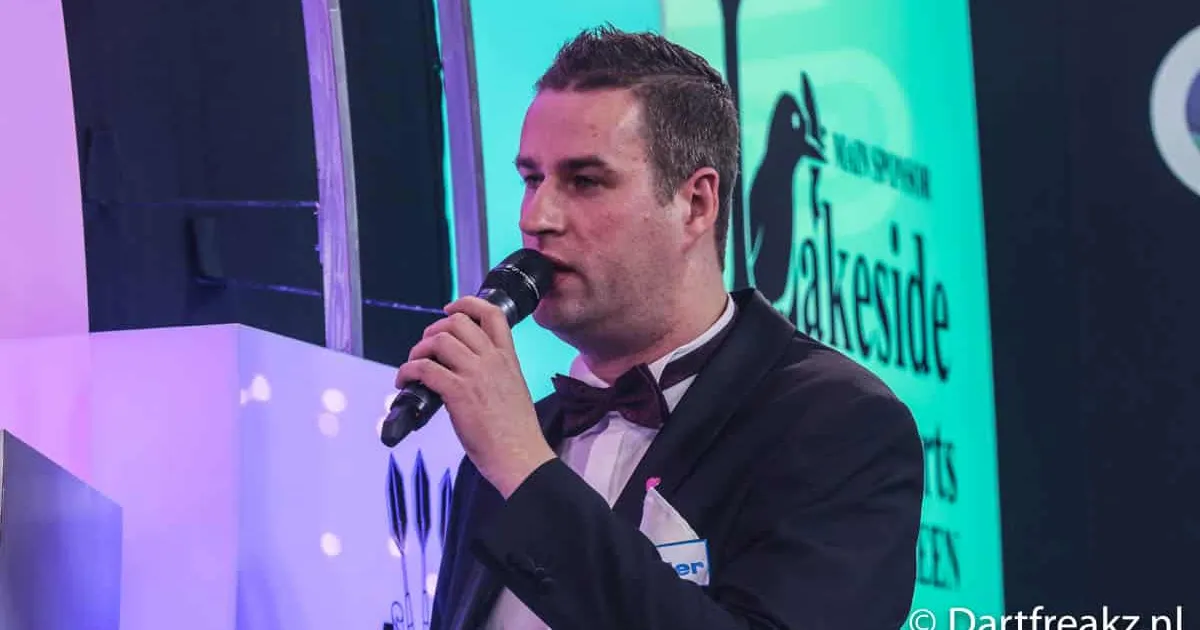 Na Richard Ashdown nemen ook 4 scheidsrechters afscheid van BDO