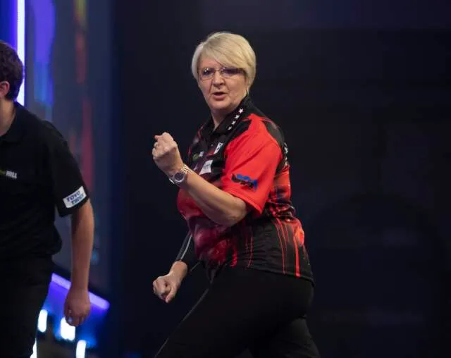 Henderson, Ashton, Hamilton en Hogan door naar kwartfinale World ...