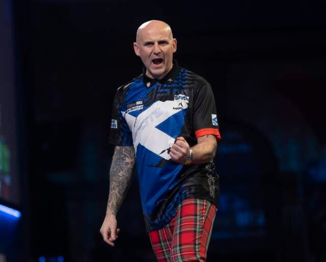 Alan Soutar neemt dit ongewenst record op het PDC WK over van een ...