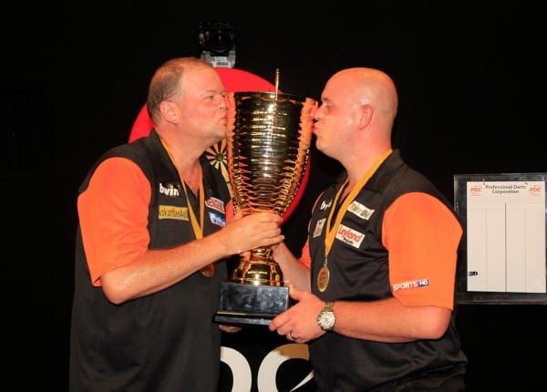 PDC WC titelverdedigers MvG/Barney nemen het op tegen de US