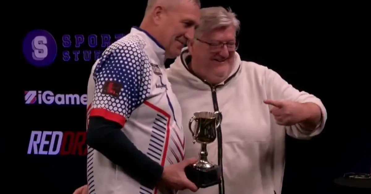 Neil Duff komt bovendrijven als glorieuze winnaar van de Modus Super Series 6 week 8