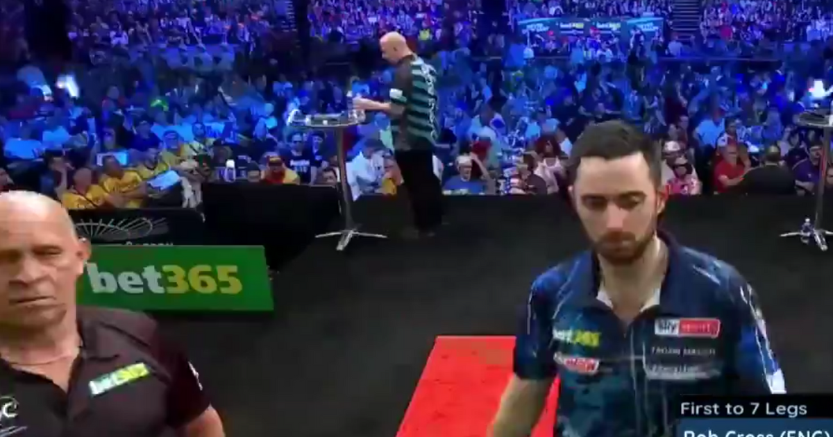 Russ Bray was terug op de US Darts Masters maar hij had wel dit ...