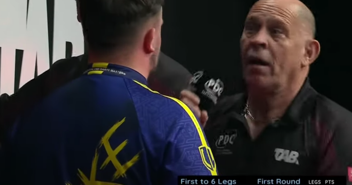 Dit moment was er vandaag tussen Luke Littler en Russ Bray in Nieuw-Zeeland