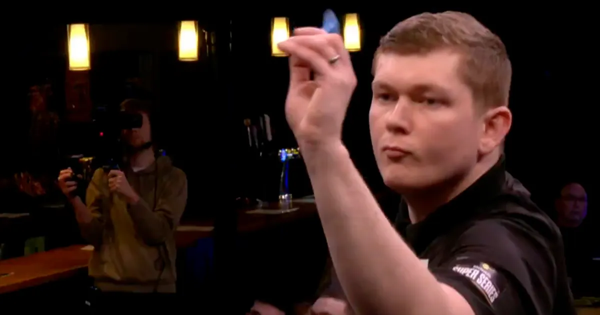 Sam Spivey grijpt de overwinning bij de Modus Super Series 10 speelweek 3