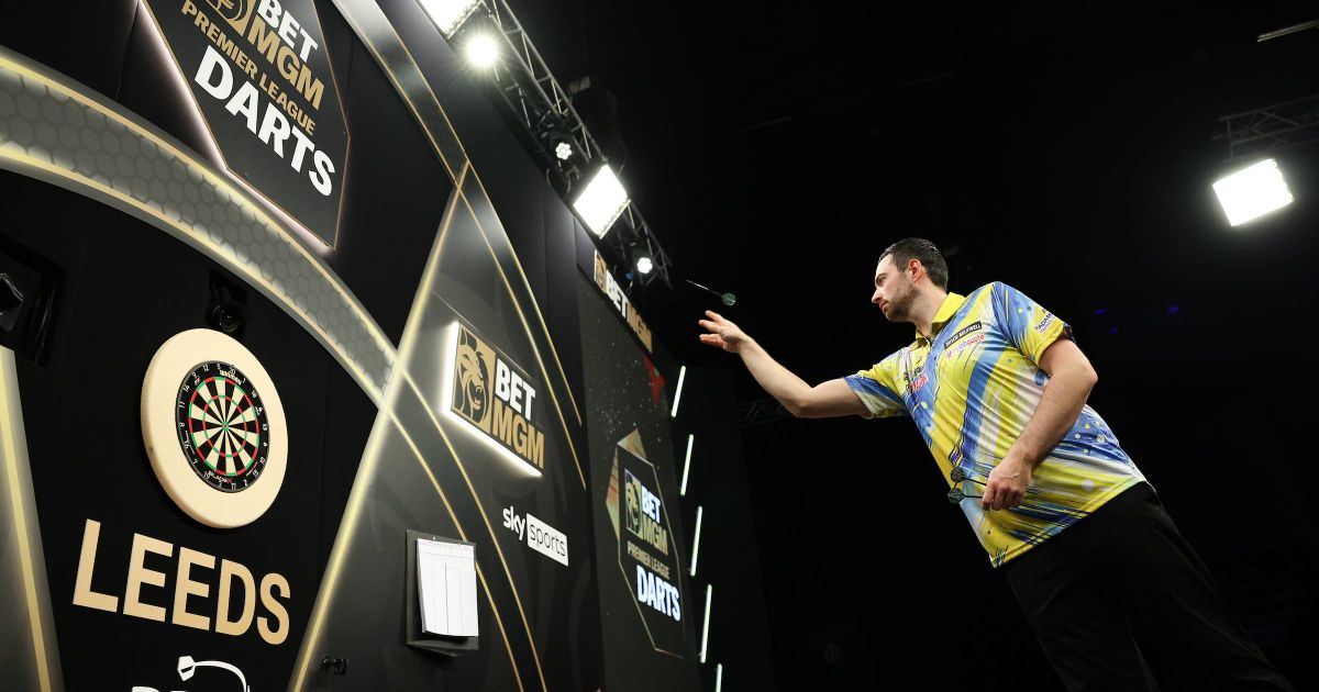 Humphries houdt druk vol na thriller, Van Gerwen al onderuit op Premier ...