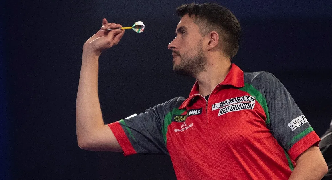 Lewis set to challenge Williams for MAD Welsh Championship next month