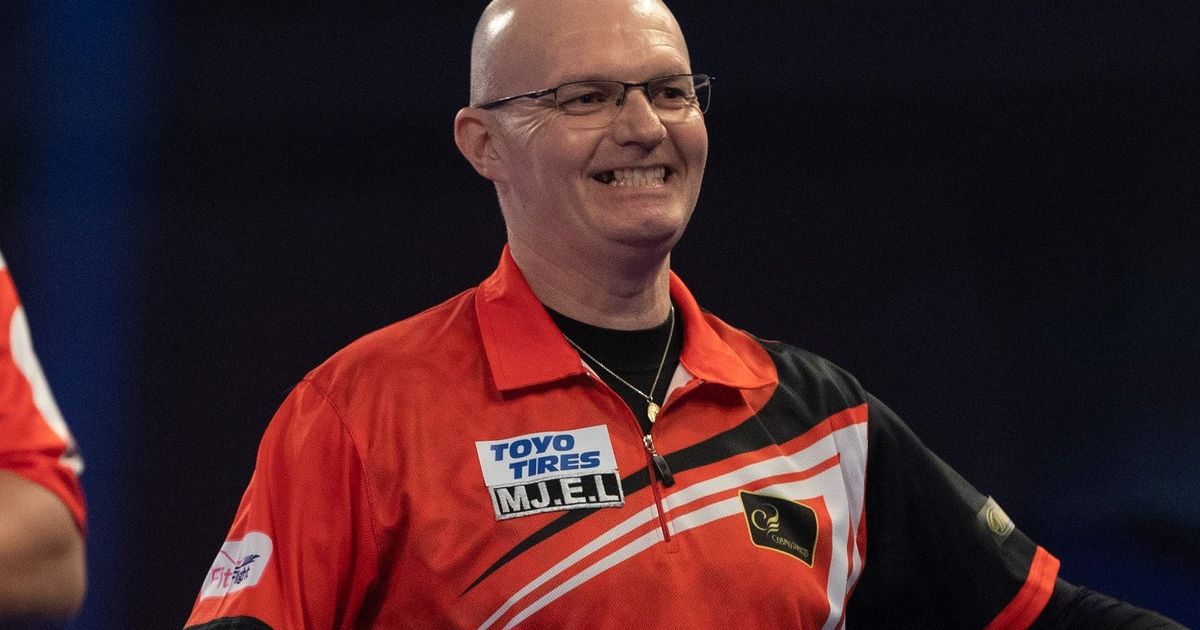 Mansell wins opening match of 2022/23 PDC World Darts Championship, set ...