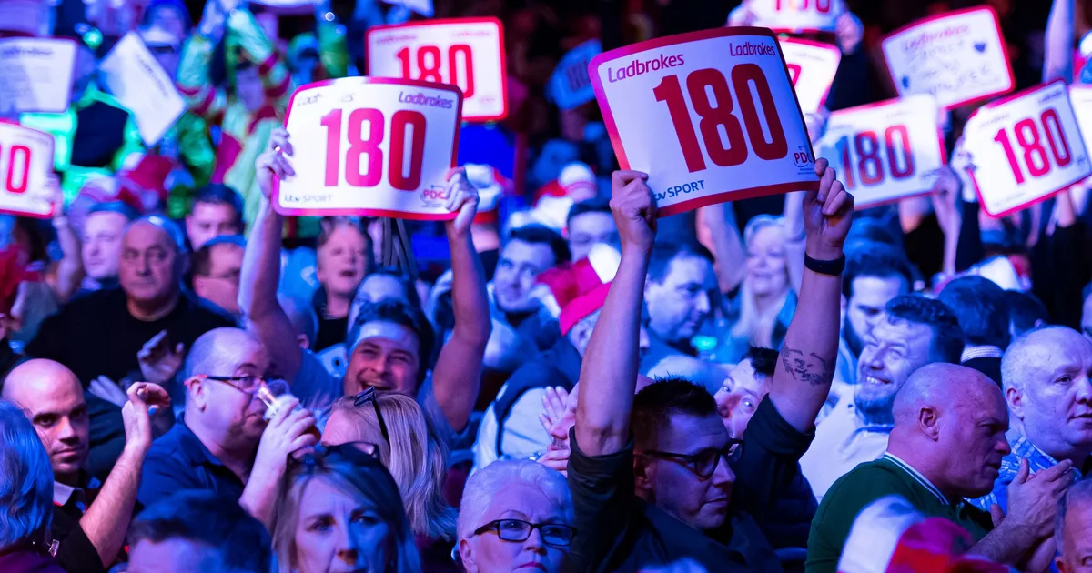 Rising talent Cameron Crabtree latest to sign with Mission Darts