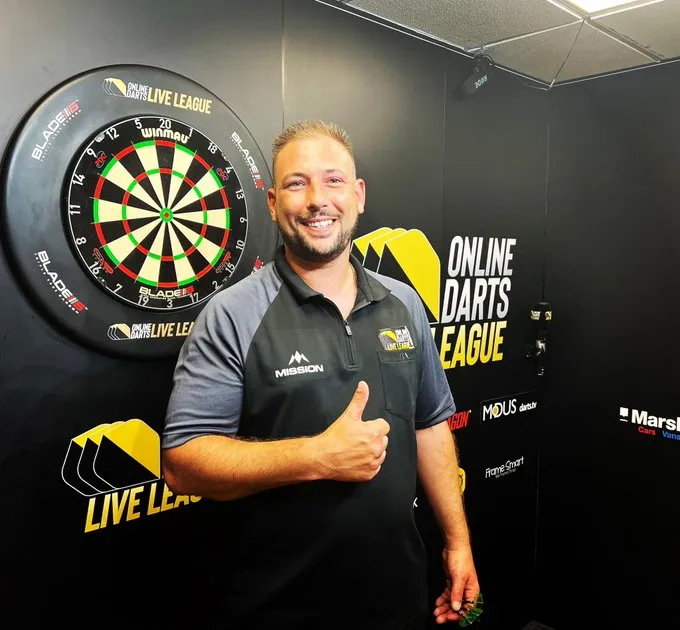 Graham Hall hits nine-dart finish during German Darts Grand Prix Tour ...