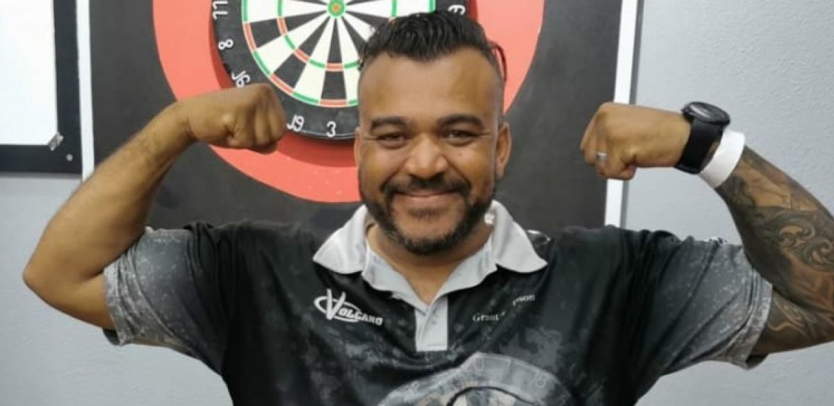 Grant Sampson stuns Devon Petersen en route to African Qualifier win, seals PDC World Darts ...