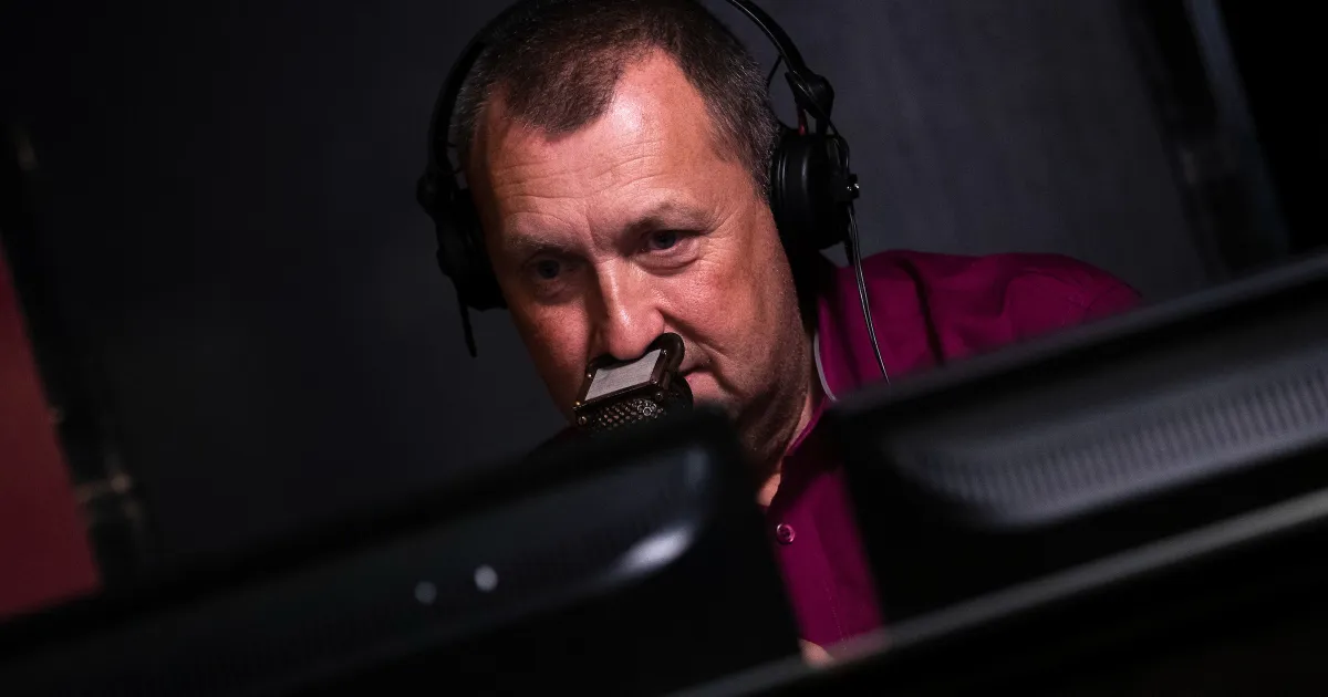 Wayne Mardle forced to leave commentary after ‘I Can’t Speak’ nine-dart ...