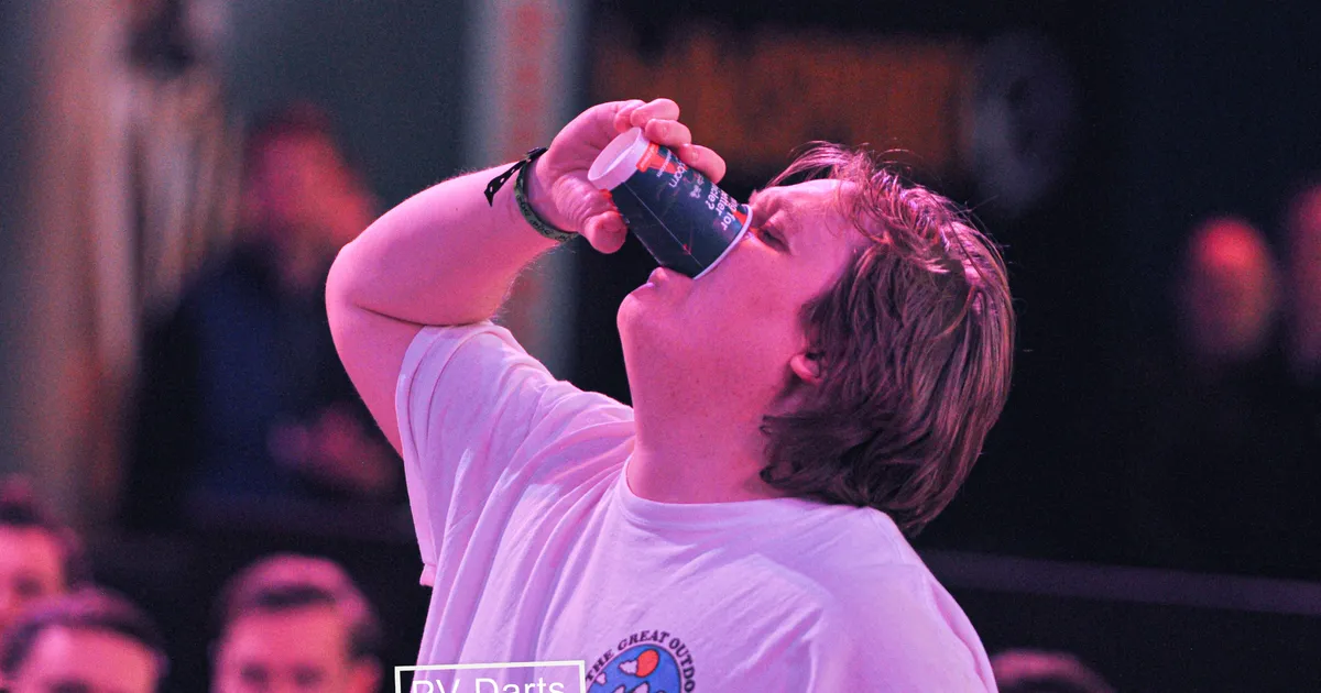 Singer Lewis Capaldi makes entertaining cameo at PDC World Darts ...