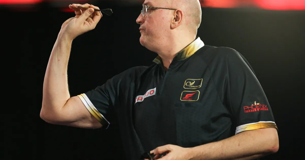 Gilding first through to 2023 UK Open semi-finals after easing past ...