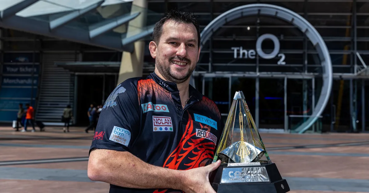 "Win two matches and you're a rich man": Clayton aims to prove doubters ...
