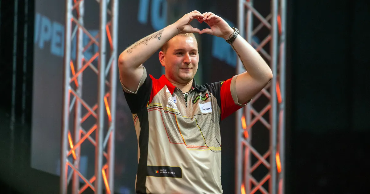 Van den Bergh reveals difficult childhood: "At school I was always ...