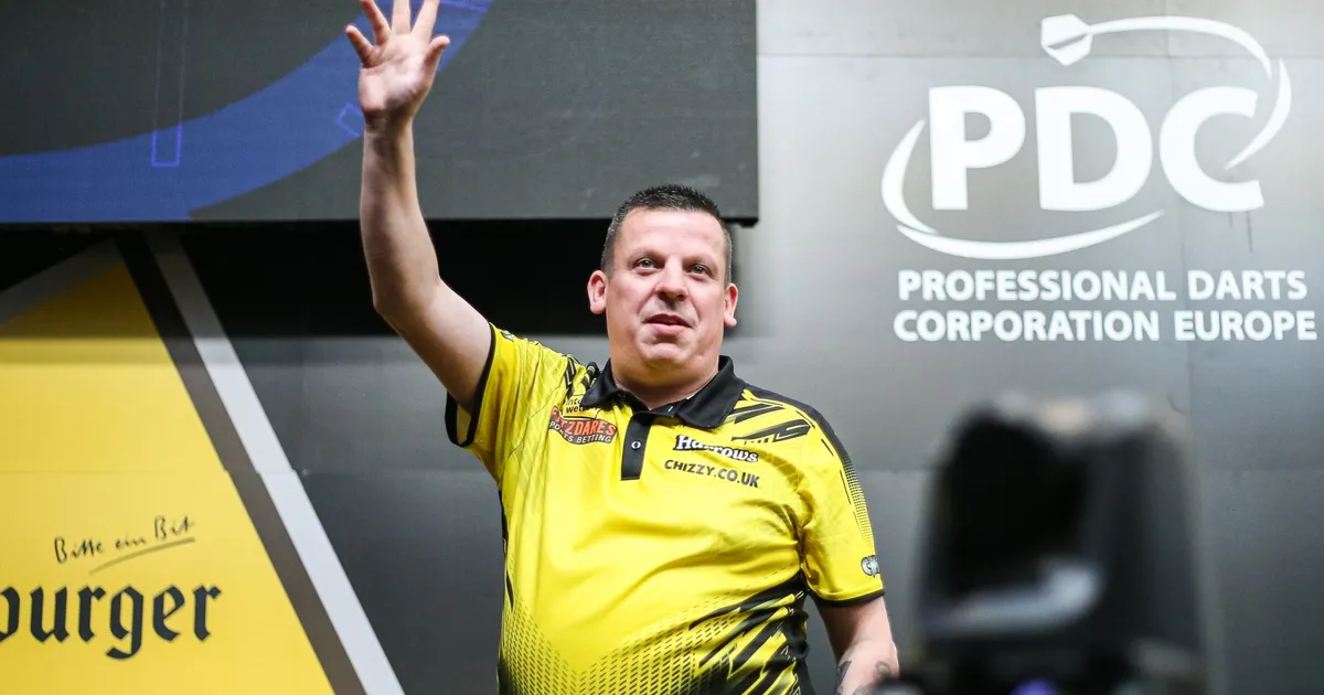 Chisnall set to face Rydz in final of Players Championship 19
