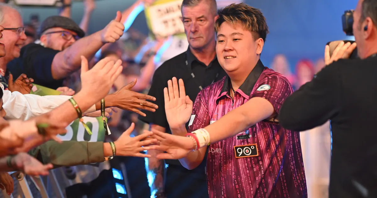 Magnificent Man Lok Leung shocks Gian Van Veen with incredible comeback ...