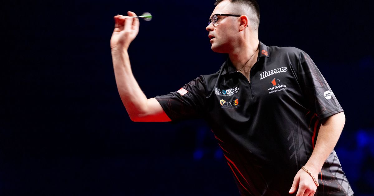 Heta receives wonderful token of appreciation from Australian darts ...