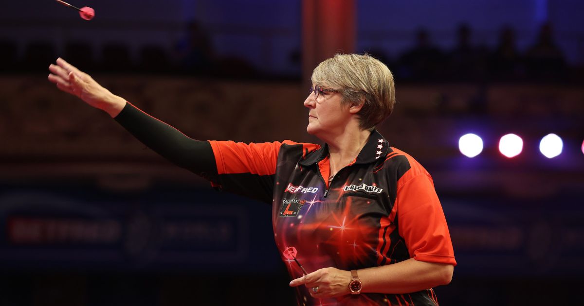 Ashton holds off De Graaf to take title at Australian Darts Open
