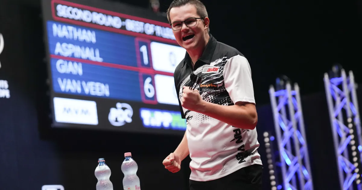 Gian van Veen takes down James Wilson in entertaining clash as Arron ...