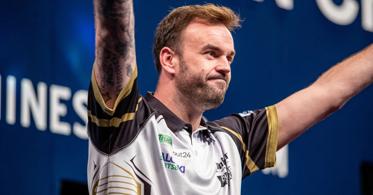 Ross Smith, Stephen Bunting and Ryan Searle among those into last 32 at ...