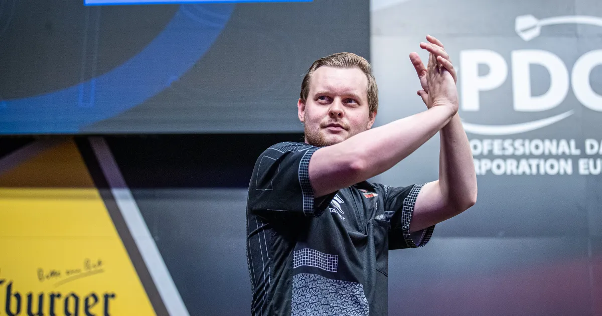 Debut delight for Kevin Doets with whitewash win to kickoff 2024 World ...