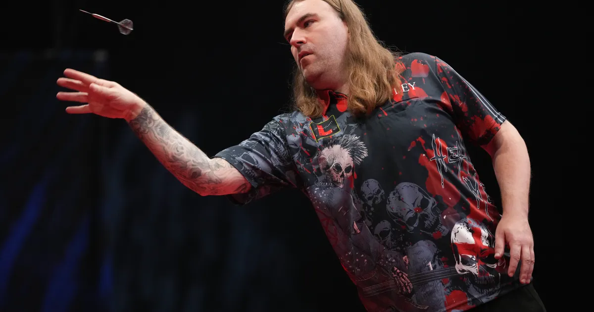 Ryan Searle makes flying start at Players Championship 29 with 116 average