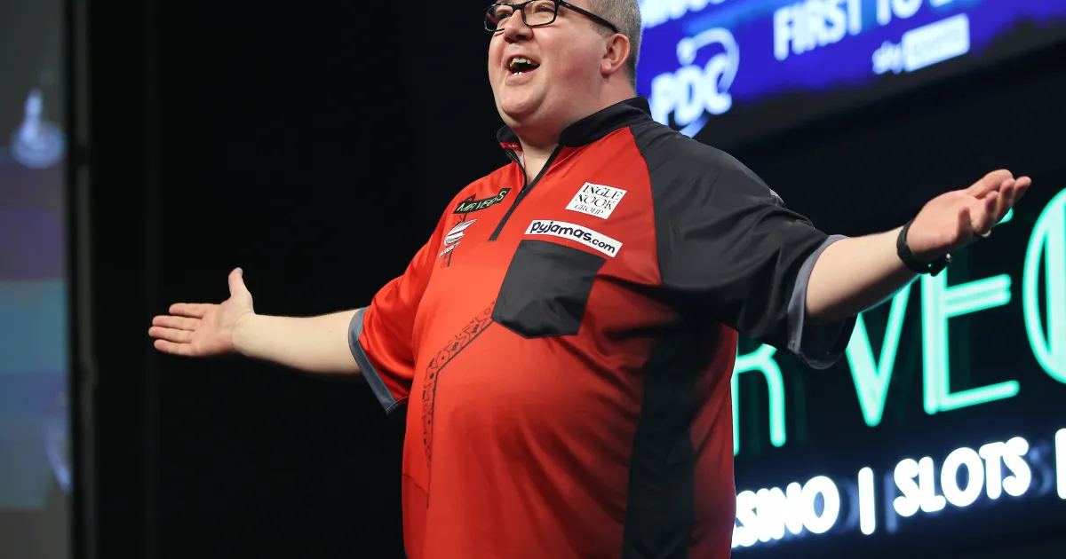 Special Stephen Bunting makes statement with spectacular 107 average in ...