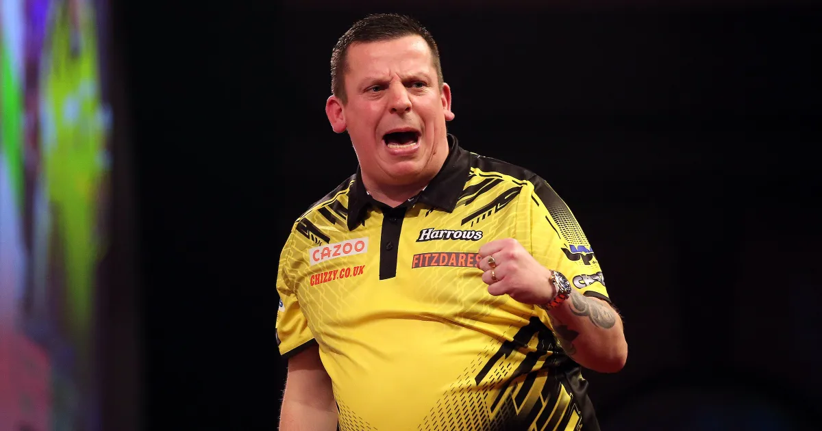 Dave Chisnall gives Gabriel Clemens lesson in effectiveness and reaches ...