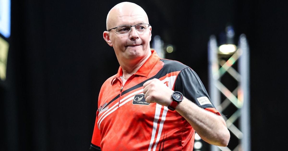Mickey Mansell sets up Northern Irish duel at PDC World Darts Championship