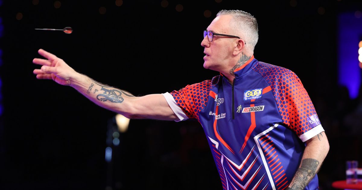 Defending Lakeside champion Neil Duff survives scare as Danny Lauby ...