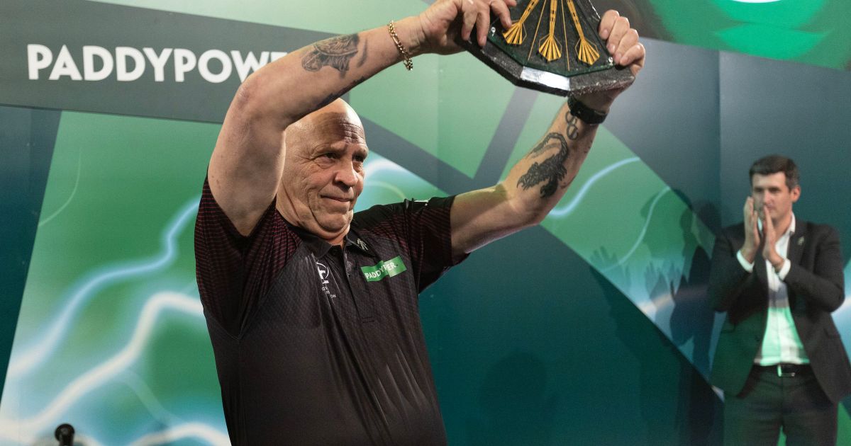 'The Voice of Darts' Russ Bray inducted into PDC Hall of Fame