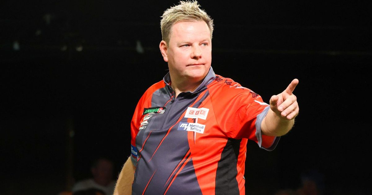 Mark Dudbridge beats Adrian Lewis in first JBD Butlin's Cup final