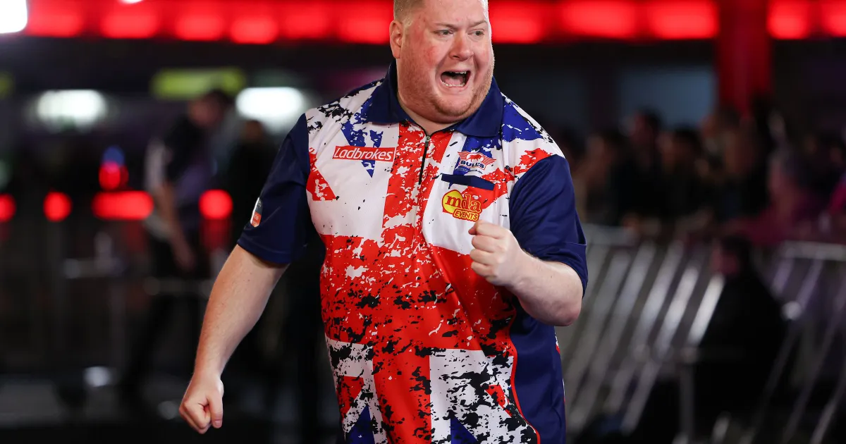Ricky Evans & Dimitri van den Bergh first men through to quarter-finals ...