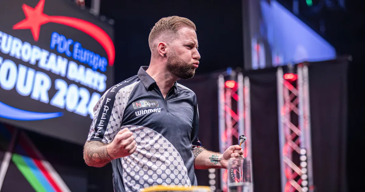 Danny Noppert wins in festival of errors over Nathan Aspinall; Martin ...