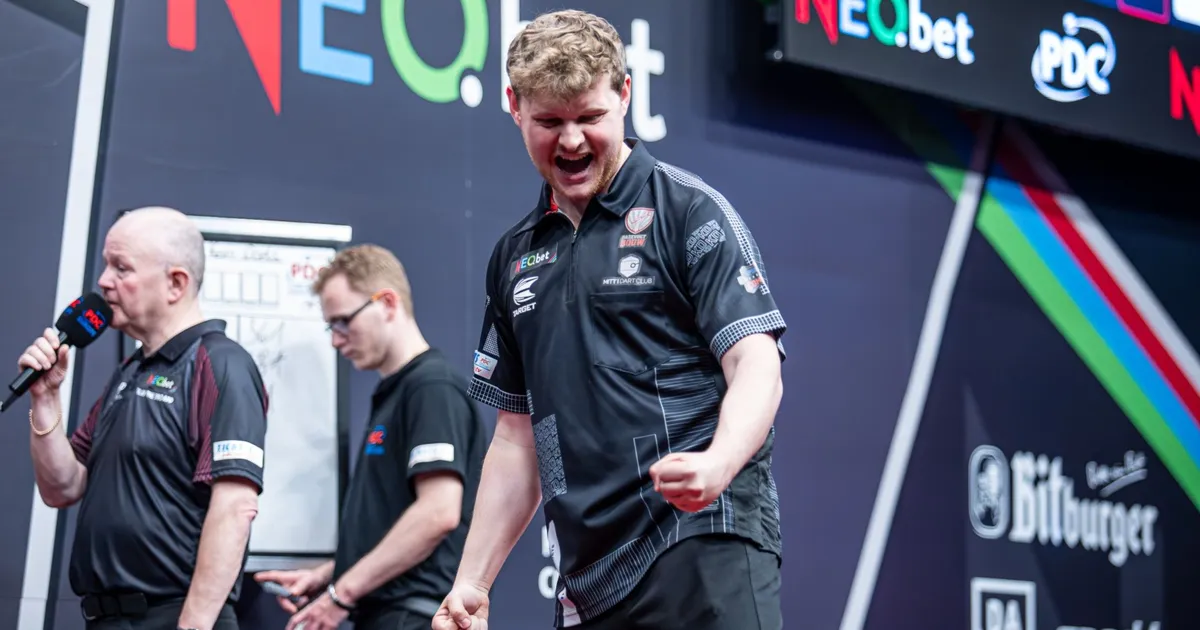 Kevin Doets stars with 110 average against Keane Barry at 2024 World ...